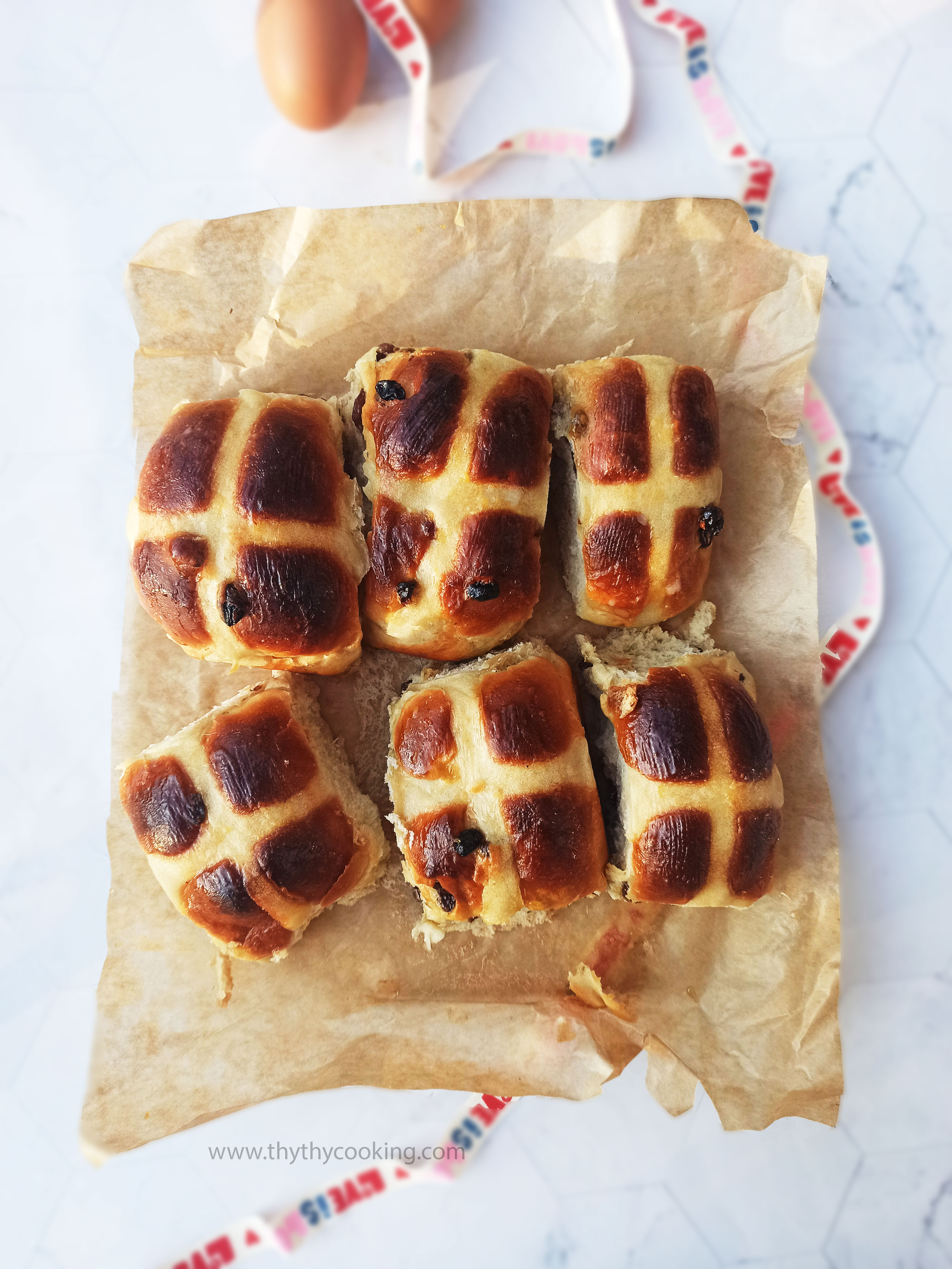 BÁNH CHO LỄ PHỤC SINH: HOT CROSS BUNS | ThyThyCooking